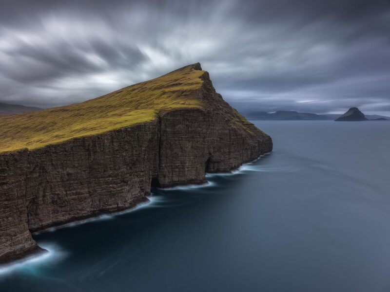 Gigantic Cliff - MANFRED ZOBRIST PHOTOGRAPHY